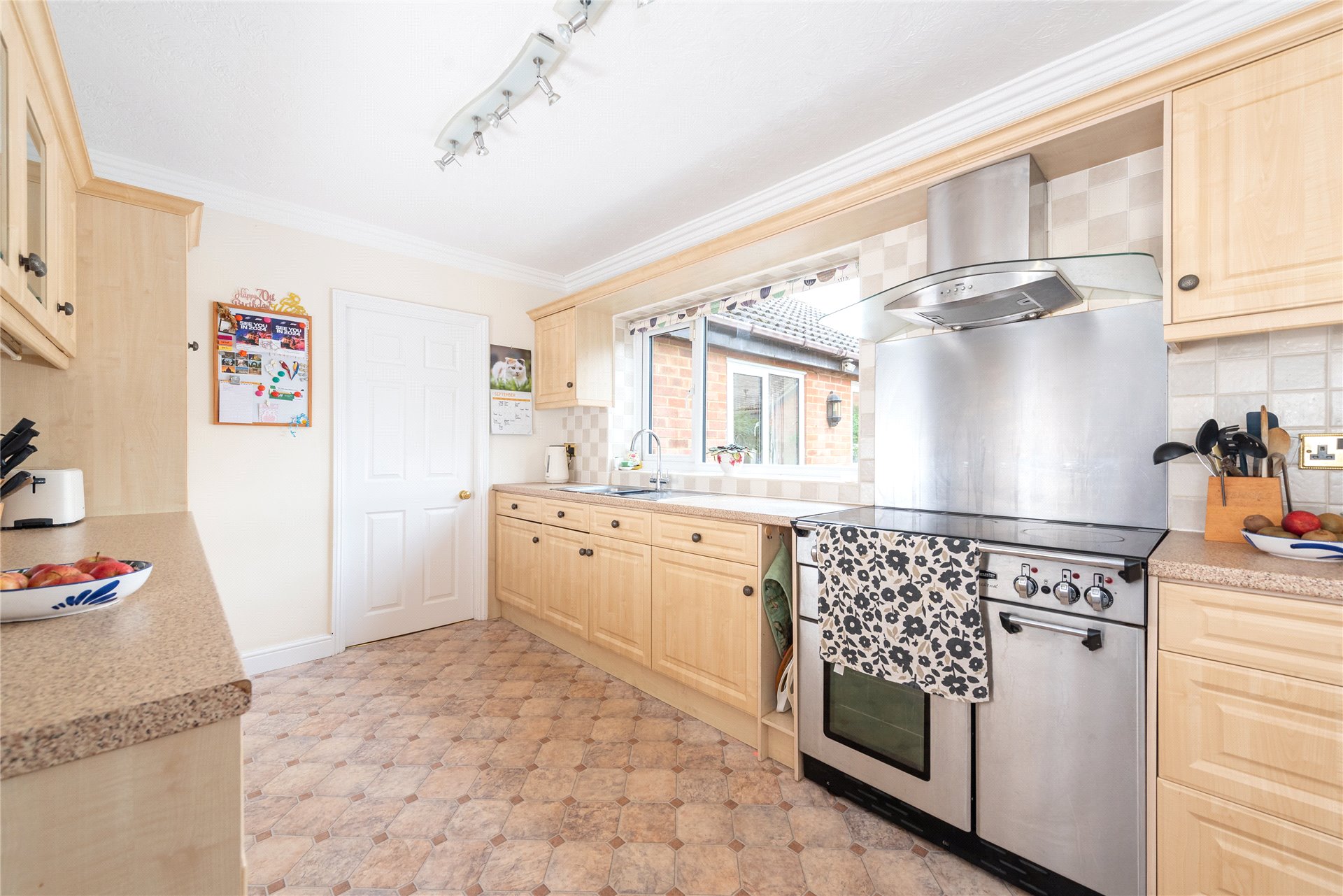 23, Darlow Drive, Biddenham, Bedfordshire, MK40 4AX | Michael Graham